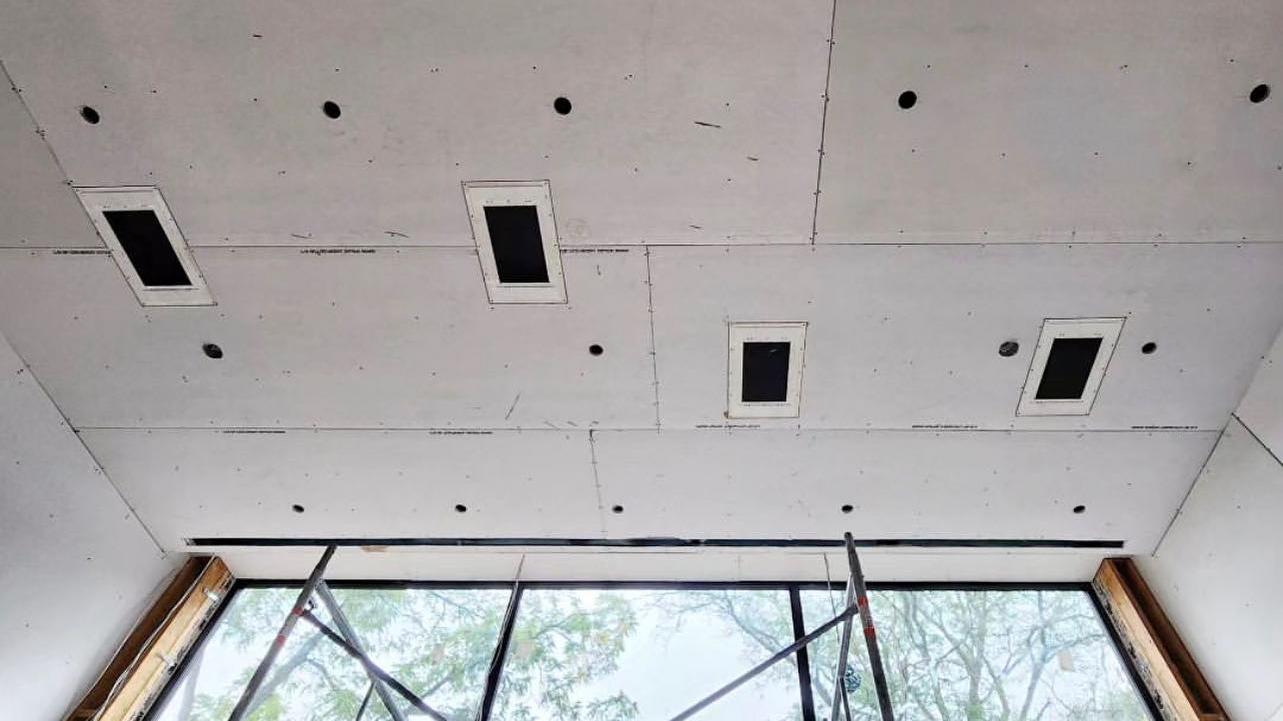 Nakymatone-marca | TLE Distribution